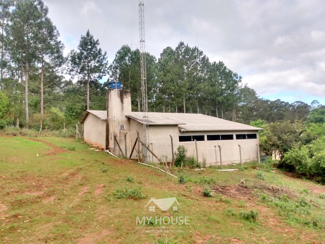 Prédio Comercial Espaçoso e Versátil na Rua Antônio Ismael Machado - My ...